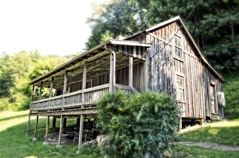 Tour Butcher Holler: Loretta Lynn's Home Place - TourPikeCounty.com